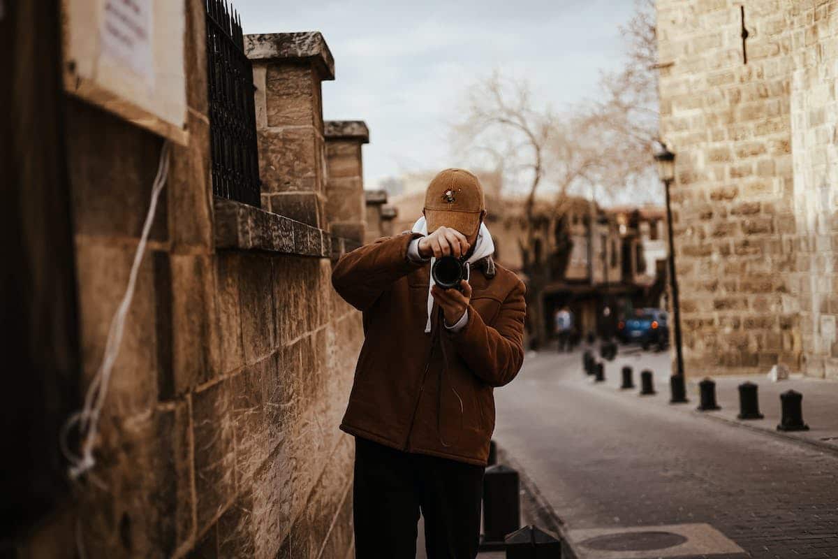 Yann Dernaucourt : portrait du fiancé discret de Lorie sur le Comptoir ...